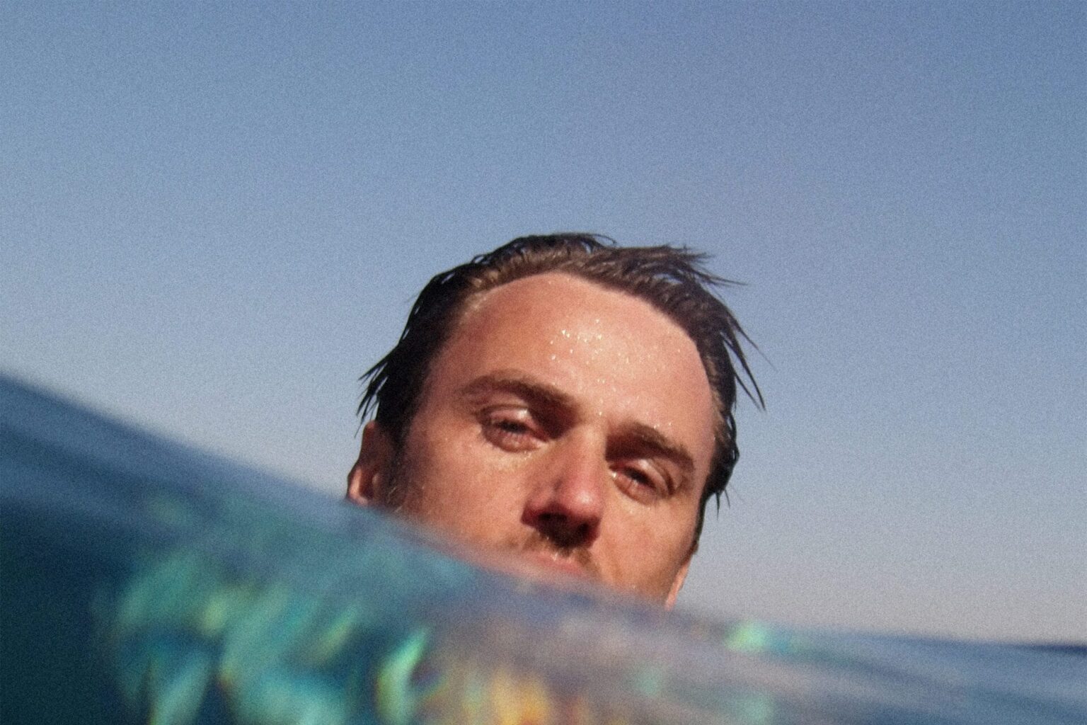 Clueso kündigt neues Album „Deja Vu 1/2“ an & geht auf Tour
